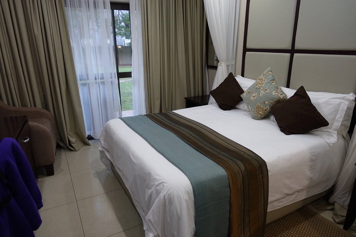 A’Zambezi River Lodge – Zimbabwe A World of Wonders